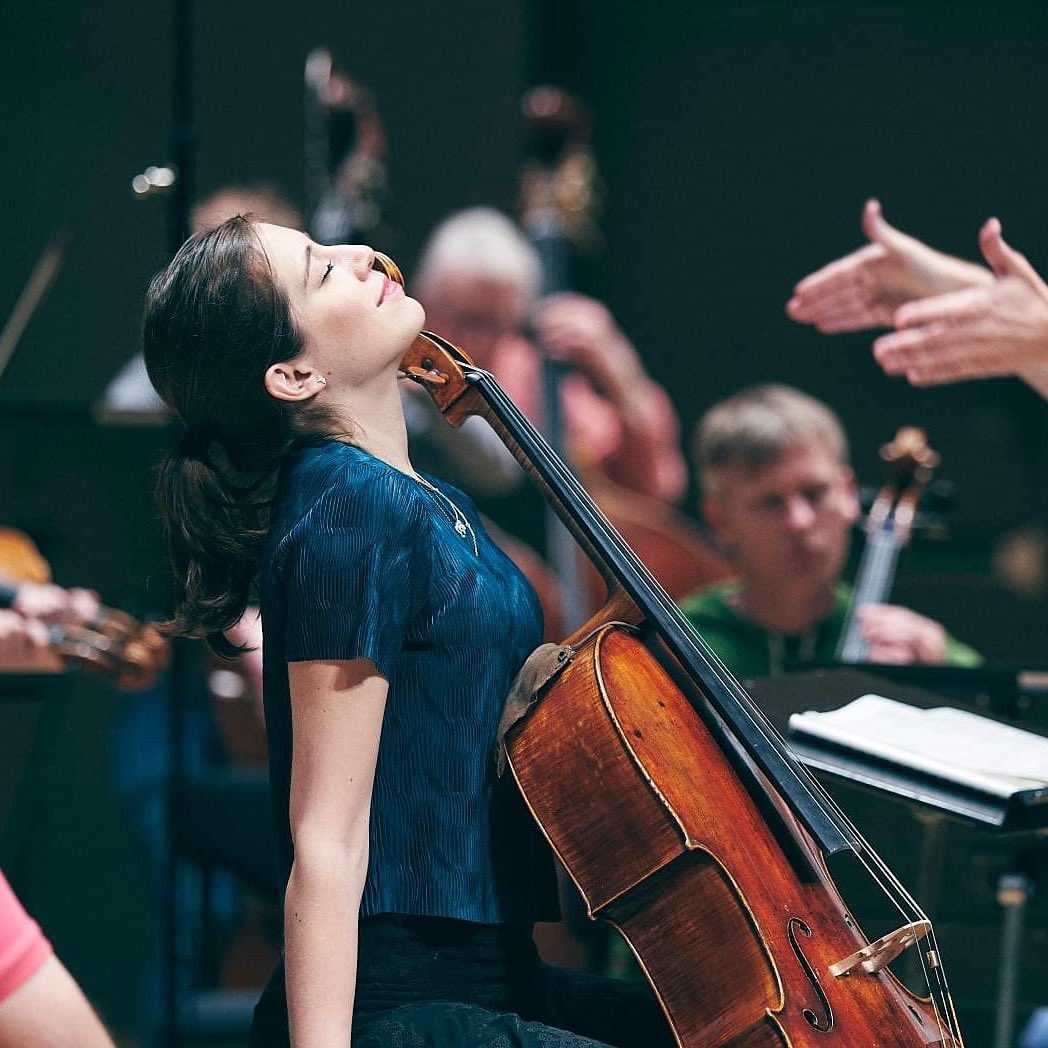 Camille Thomas İle Röportaj | Dark Blue Notes