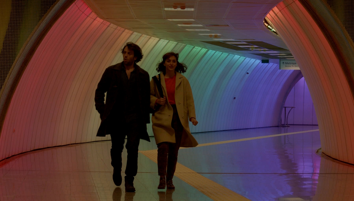 42. İstanbul Film Festivali: Ayna Ayna | Dark Blue Notes