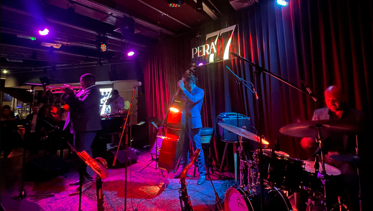 Yeni Caz Kulübü Pera 77 Açıldı | Dark Blue Notes