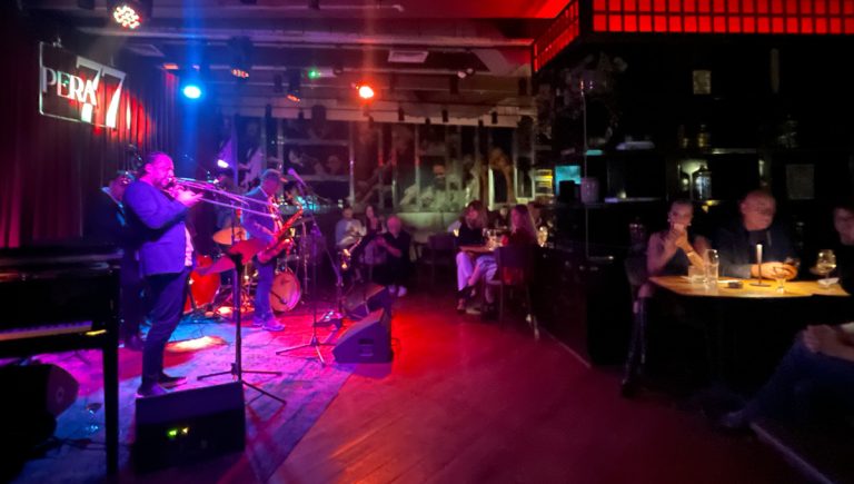 Yeni Caz Kulübü Pera 77 Açıldı | Dark Blue Notes